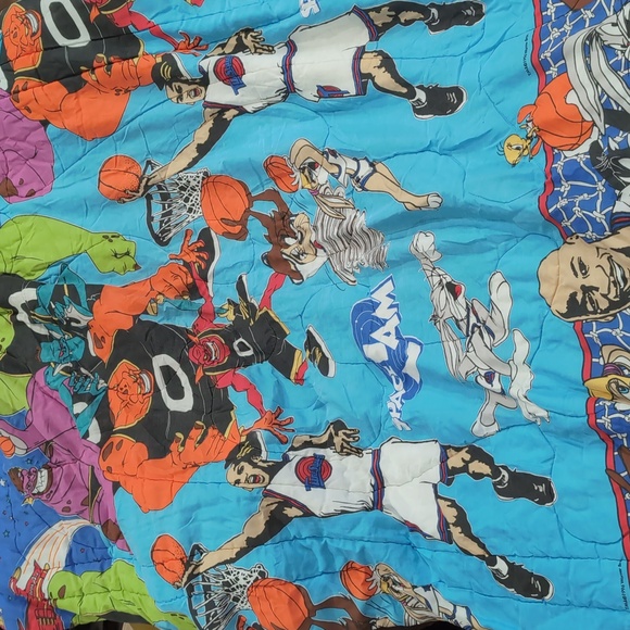 Space Jam | Other | Vintage 996 Space Jam Looney Tunes Comforter ...